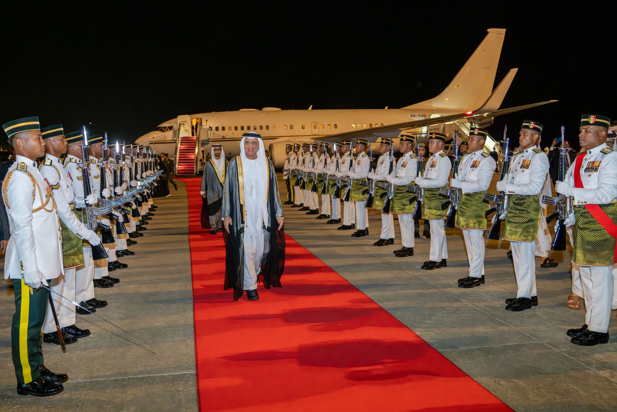 On behalf of UAE President, Ras Al KhaimahRuler arrives Malaysia to ...