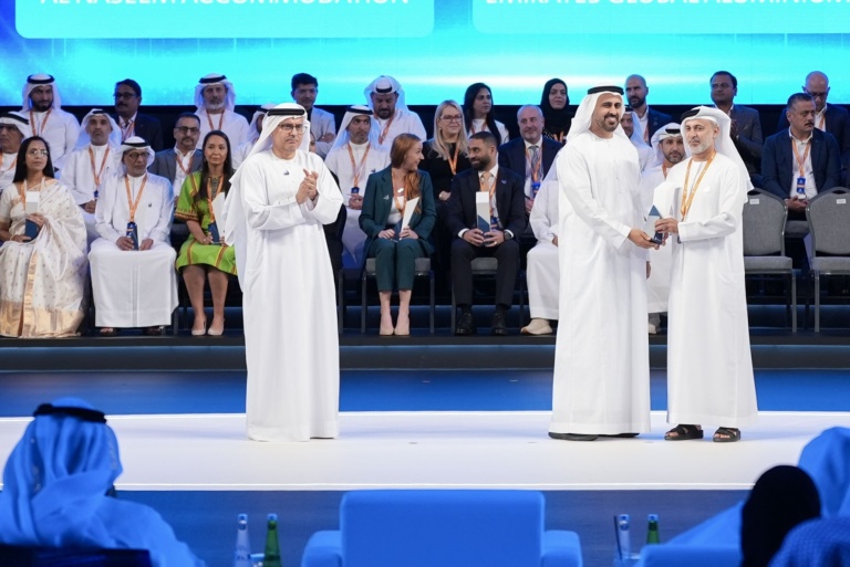 HH Sheikh Theyab bin Mohamed bin Zayed Al Nahyan honours RAKEZ with the ...
